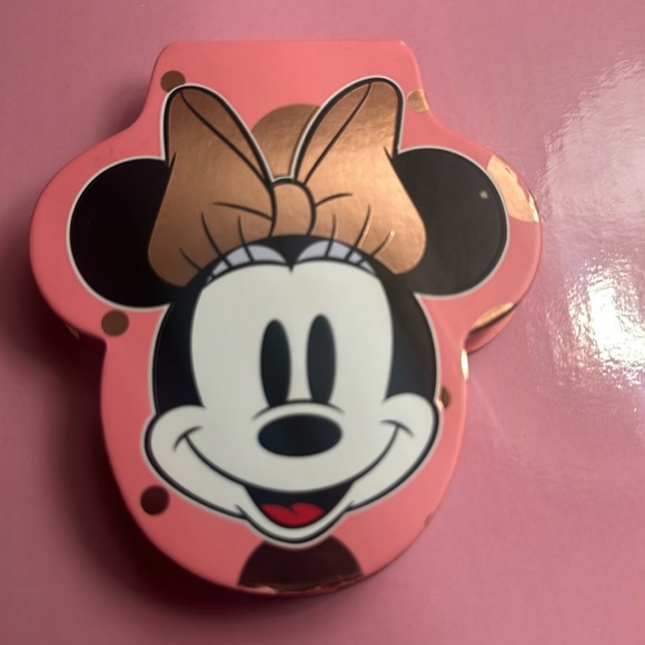Disney | Makeup | Disney Minnie Mouse Highlighter Illuminator | Poshmark